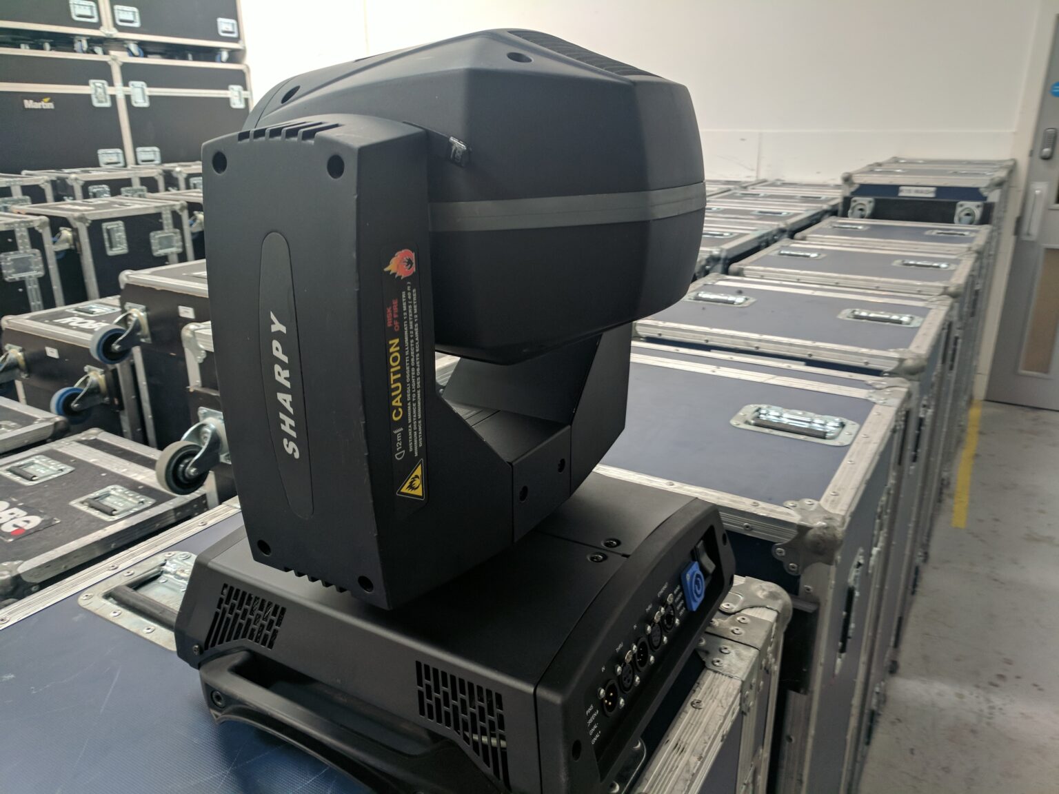 Clay Paky Sharpy | PA Audio