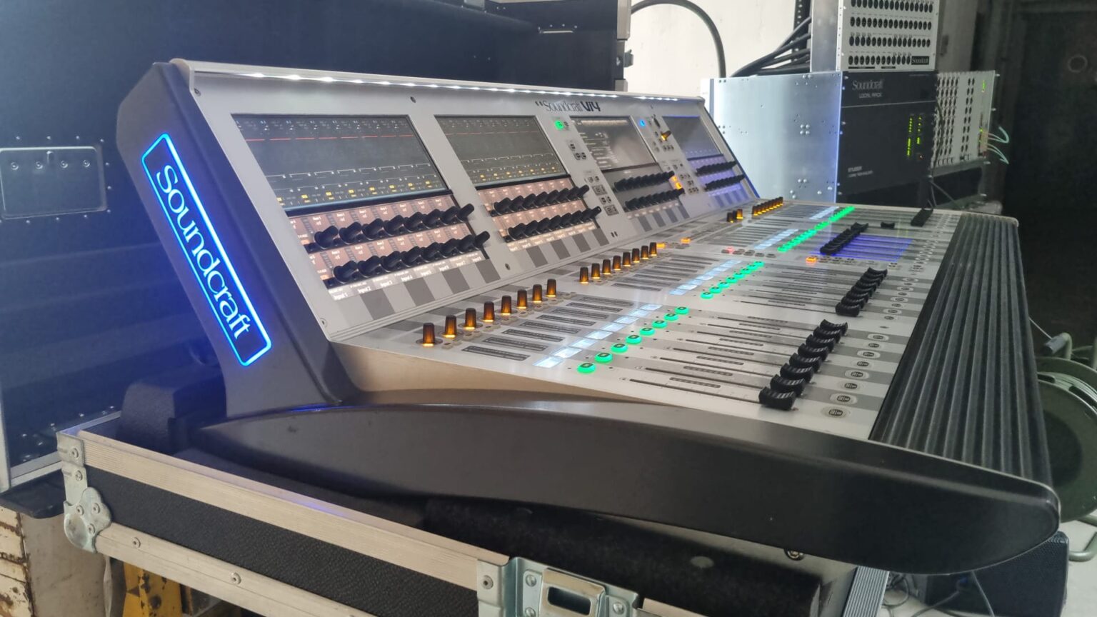 Soundcraft Vi400 Set2 | PA Audio